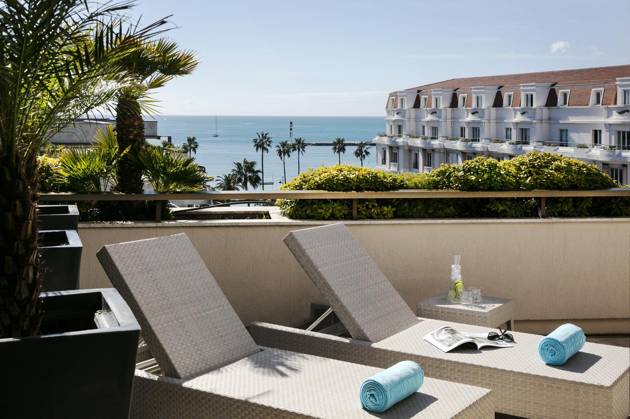 Top 10 Luxurious Hotels and Resorts in Cannes on the French Riviera ...
