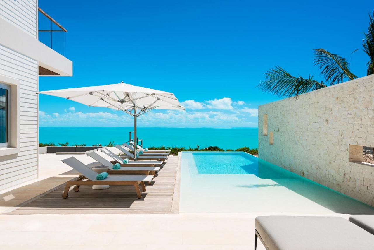 Top 10 Luxurious Resorts and Hotels in Turks and Caicos - Luxury Hotel Deals